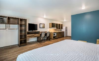 Extended Stay Hotel in Elgin, IL | WoodSpring Suites Elgin - Chicago