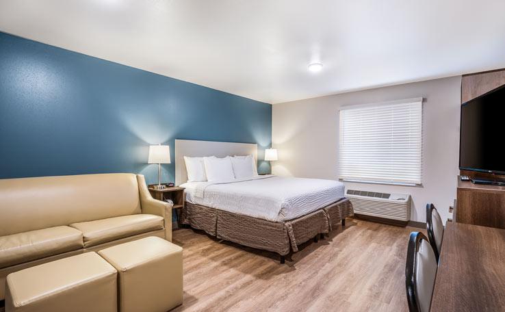 Extended Stay Hotel in Elgin, IL | WoodSpring Suites Elgin - Chicago