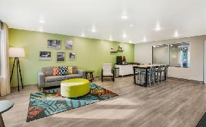Extended Stay Hotel in Elgin, IL | WoodSpring Suites Elgin - Chicago