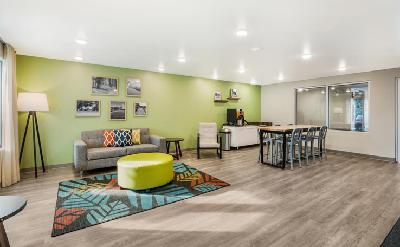 Extended Stay Hotel in Elgin, IL | WoodSpring Suites Elgin - Chicago