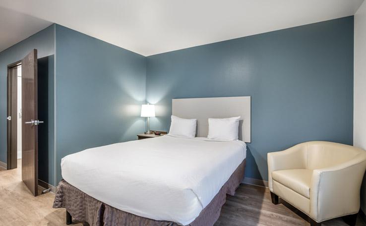 Extended Stay Hotel in Gurnee, IL | WoodSpring Suites Gurnee - Chicago