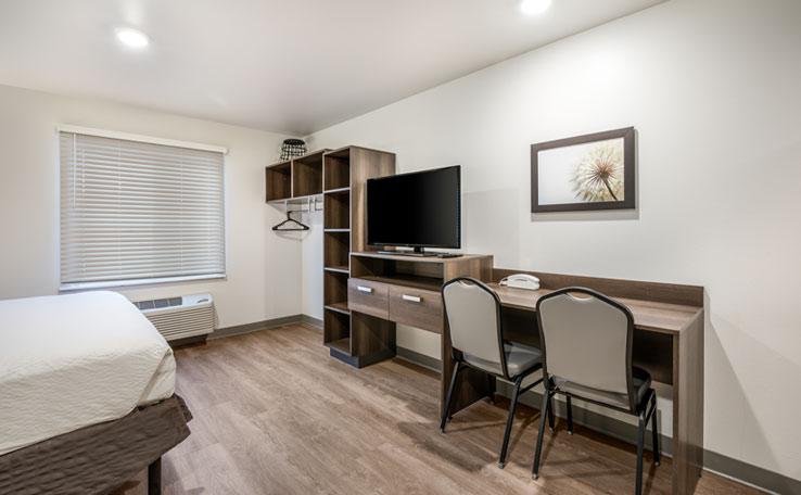 Extended Stay Hotel in Gurnee, IL | WoodSpring Suites Gurnee - Chicago