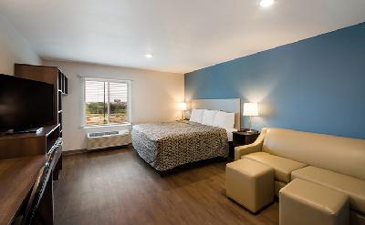Extended Stay Hotel in Austin, TX | WoodSpring Suites Austin Central