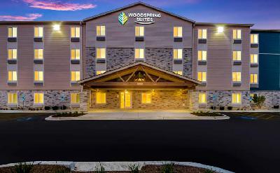 Woodspring Suites Chicago Addison